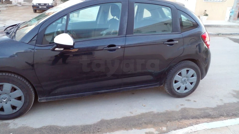 Une femme veut vendre sa voiture C3 kélométrage 210km | Tayara